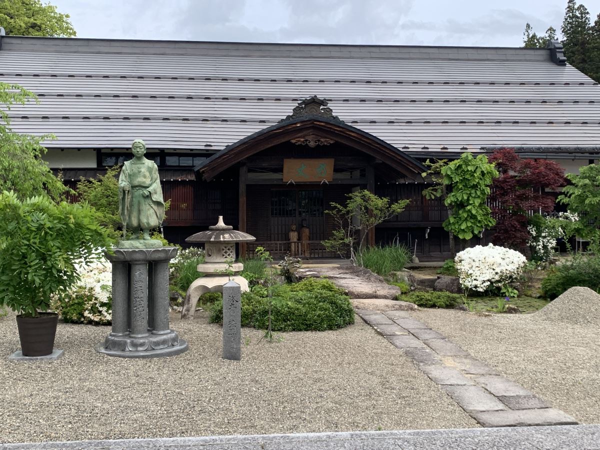 Guide to The Higashiyama Walking Course in Takayama - Japlanease